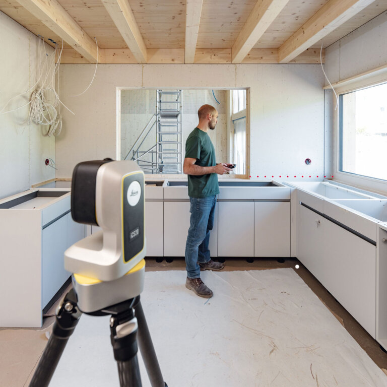 Leica iCON iCS20 – Precision 3D Measurement - Leica DISTO